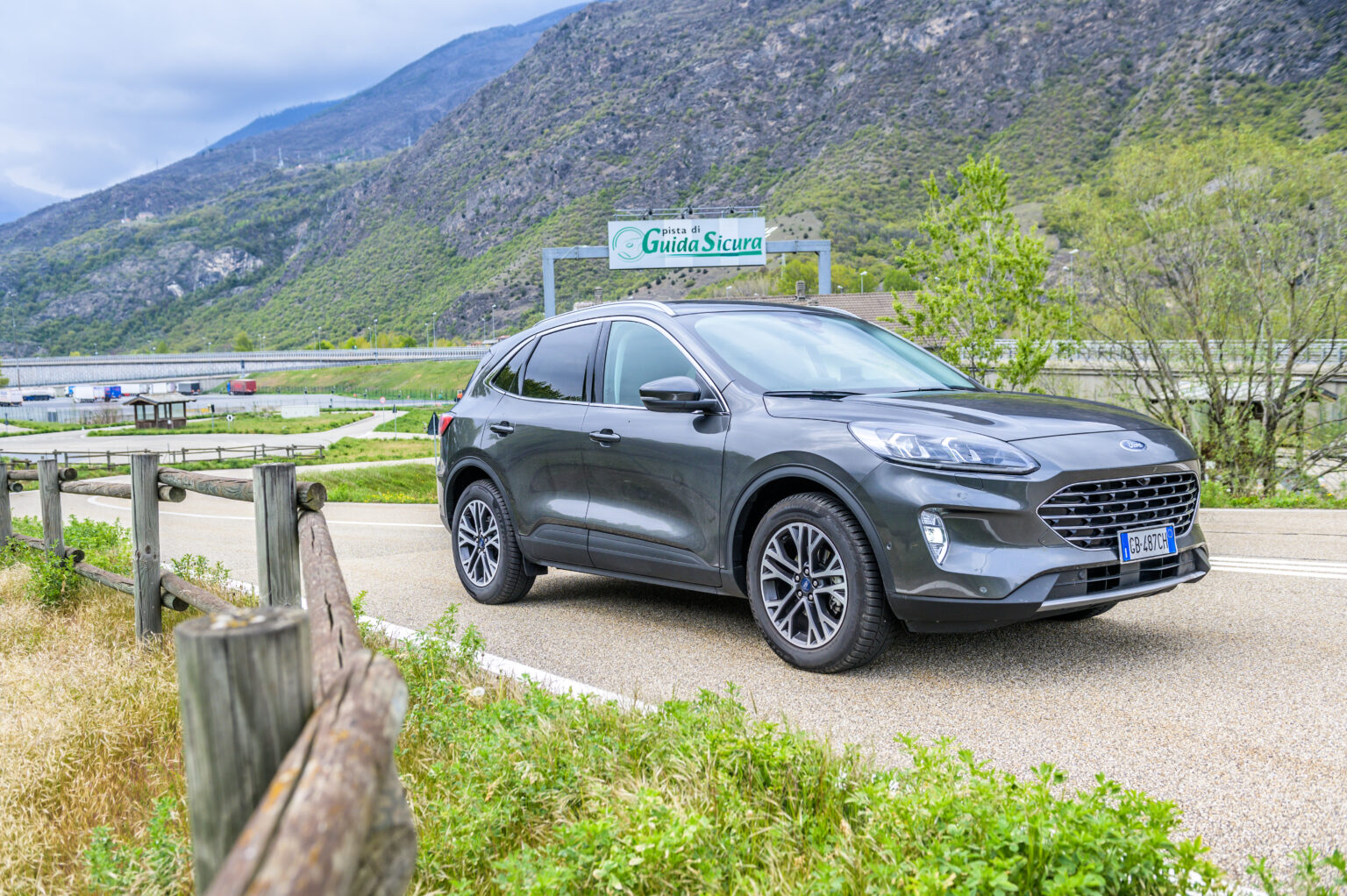 Nuova FORD KUGA, gamma elettrificata a 360 gradi - il Dossier